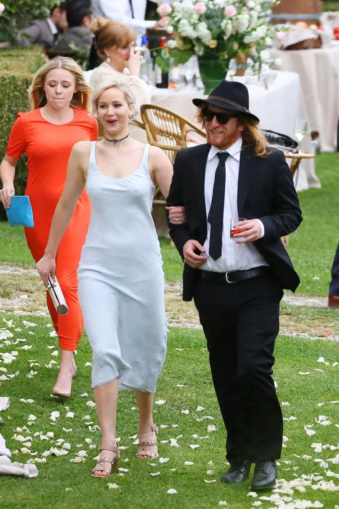 The Jennifer Lawrence Guide To Attending A Wedding