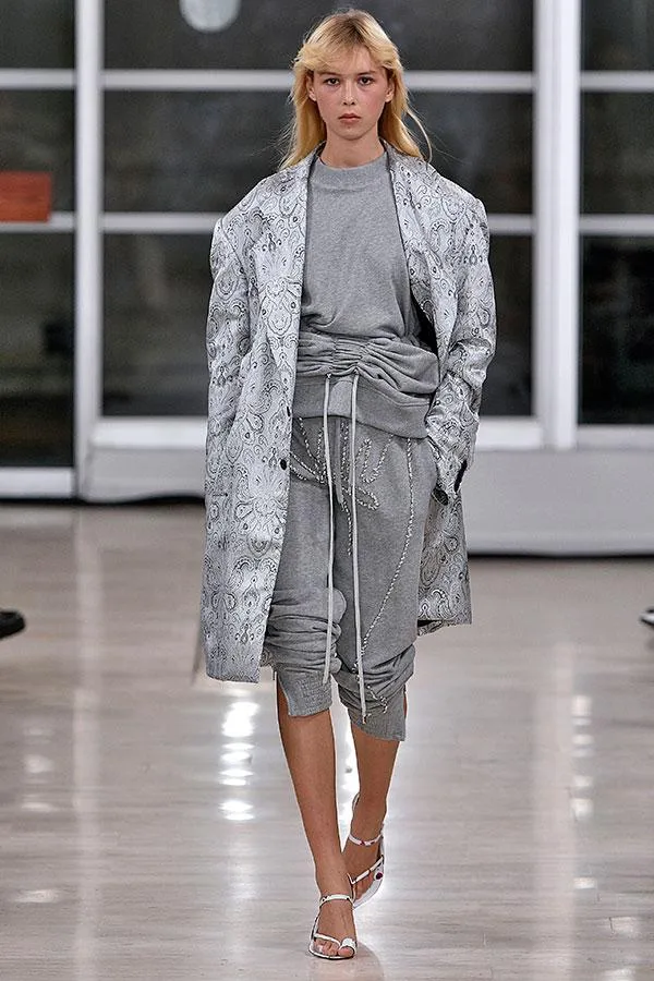 How To Wear Ruching Trend Runway/Street Style