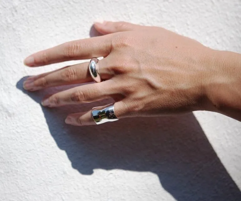 Pinkie Rings to Shop: Stylish and Unique Picks | ELLE