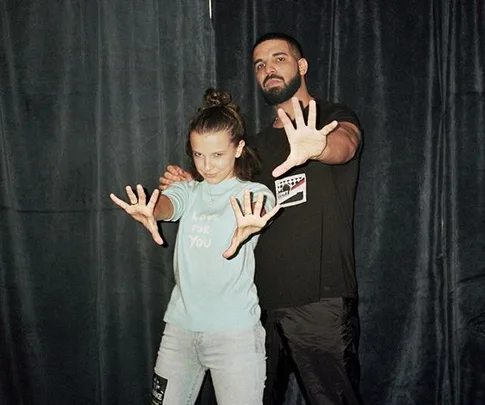 Drake Fawns Over ‘Stranger Things’ Kids At Globes | ELLE