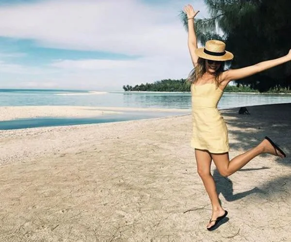 Evidence Margot Robbie's Beach Style Is Perfection