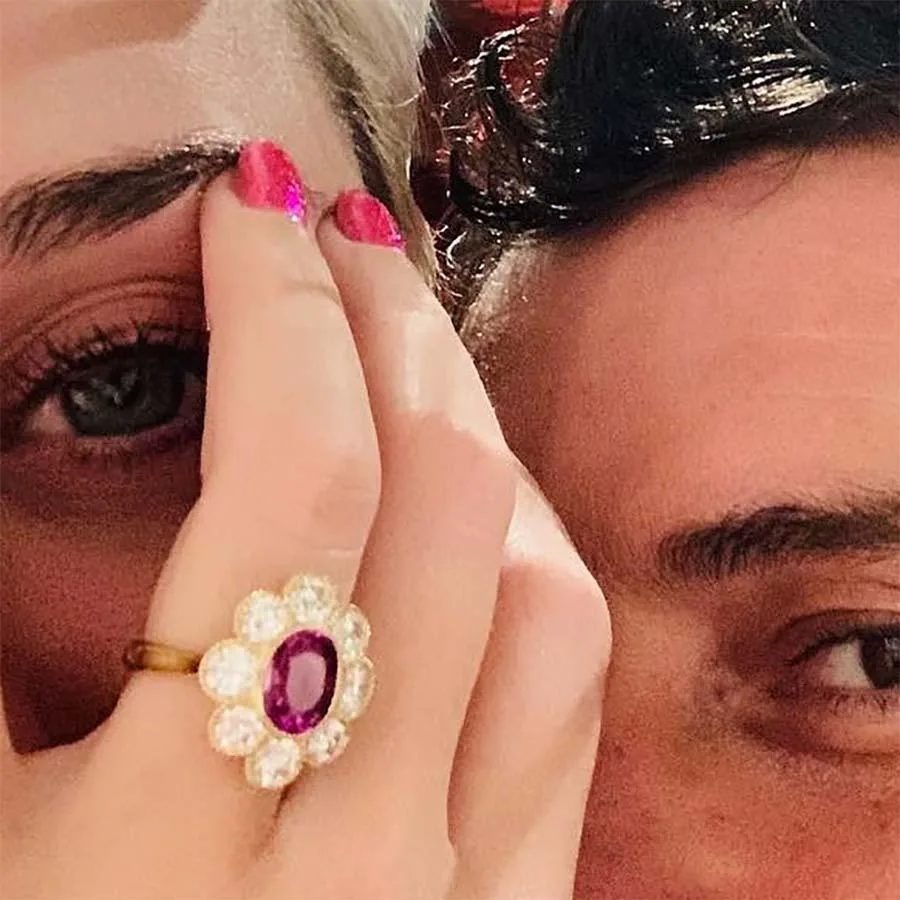 Katy Perry s Engagement Ring All Its Celebrity Lookalikes