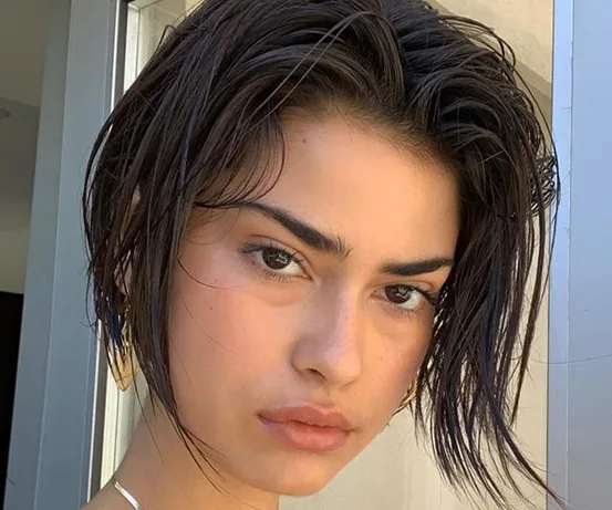 How-To: Wet-Look, Messy Bob Hair Style