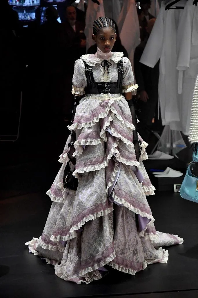 ohnson's Gucci Bodice Was The Perfect Amount Of Sultry | ELLE