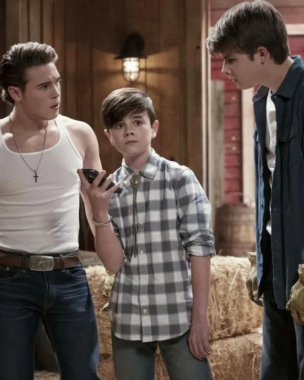 Netflix’s 'Country Comfort' Cast: Meet The Famous Faces | ELLE