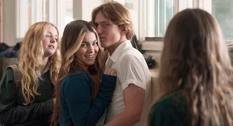True Story Behind 'Puberty Blues': Wild as Novel & Series | ELLE