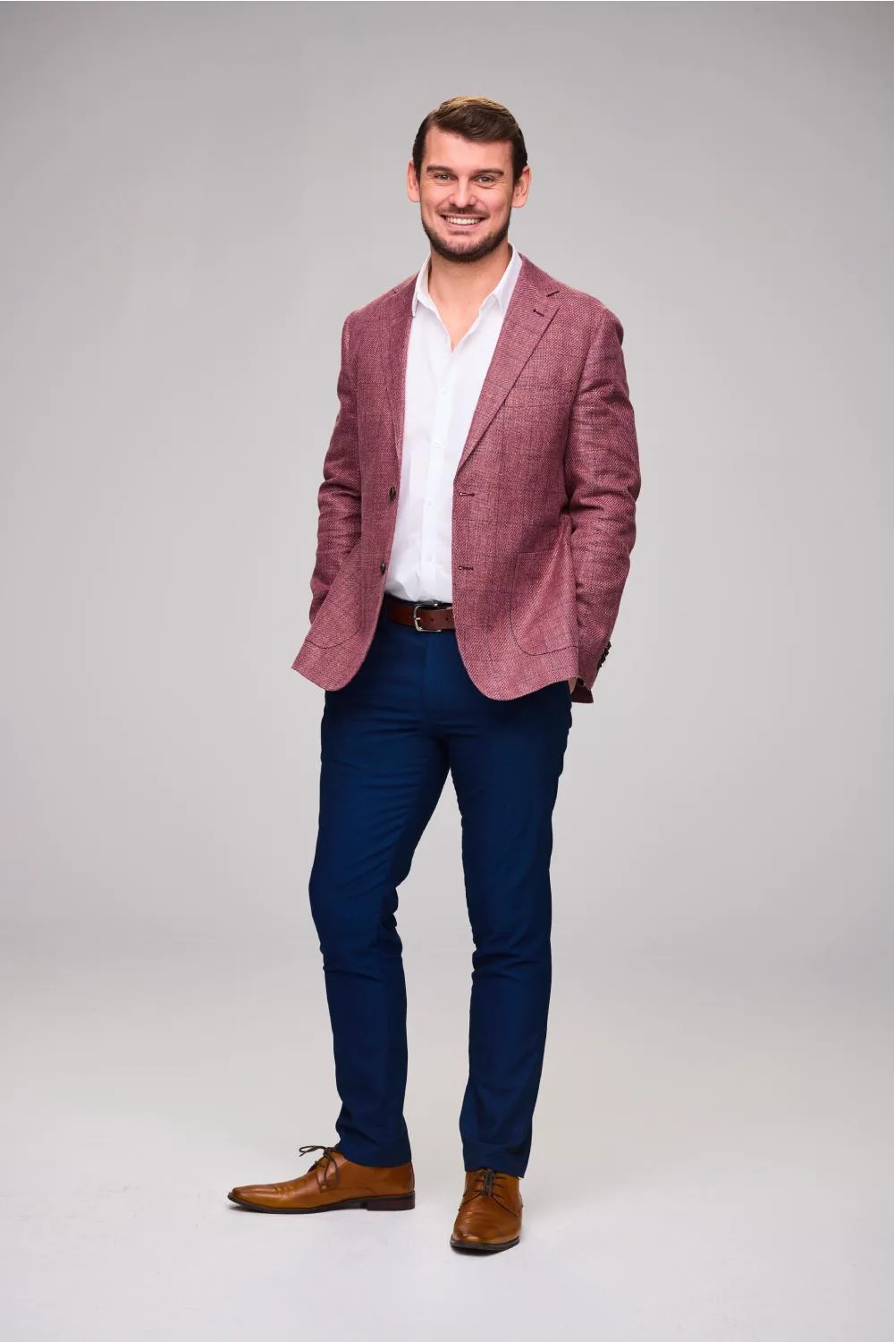 Stan's 'Love Triangle' 2022: Meet The Entire Cast