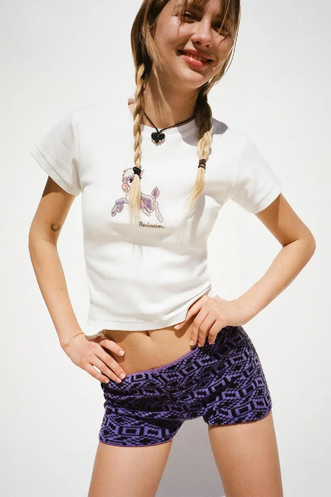 The ‘Weird Girl Aesthetic’: 10 Styles To Achieve The Look | ELLE
