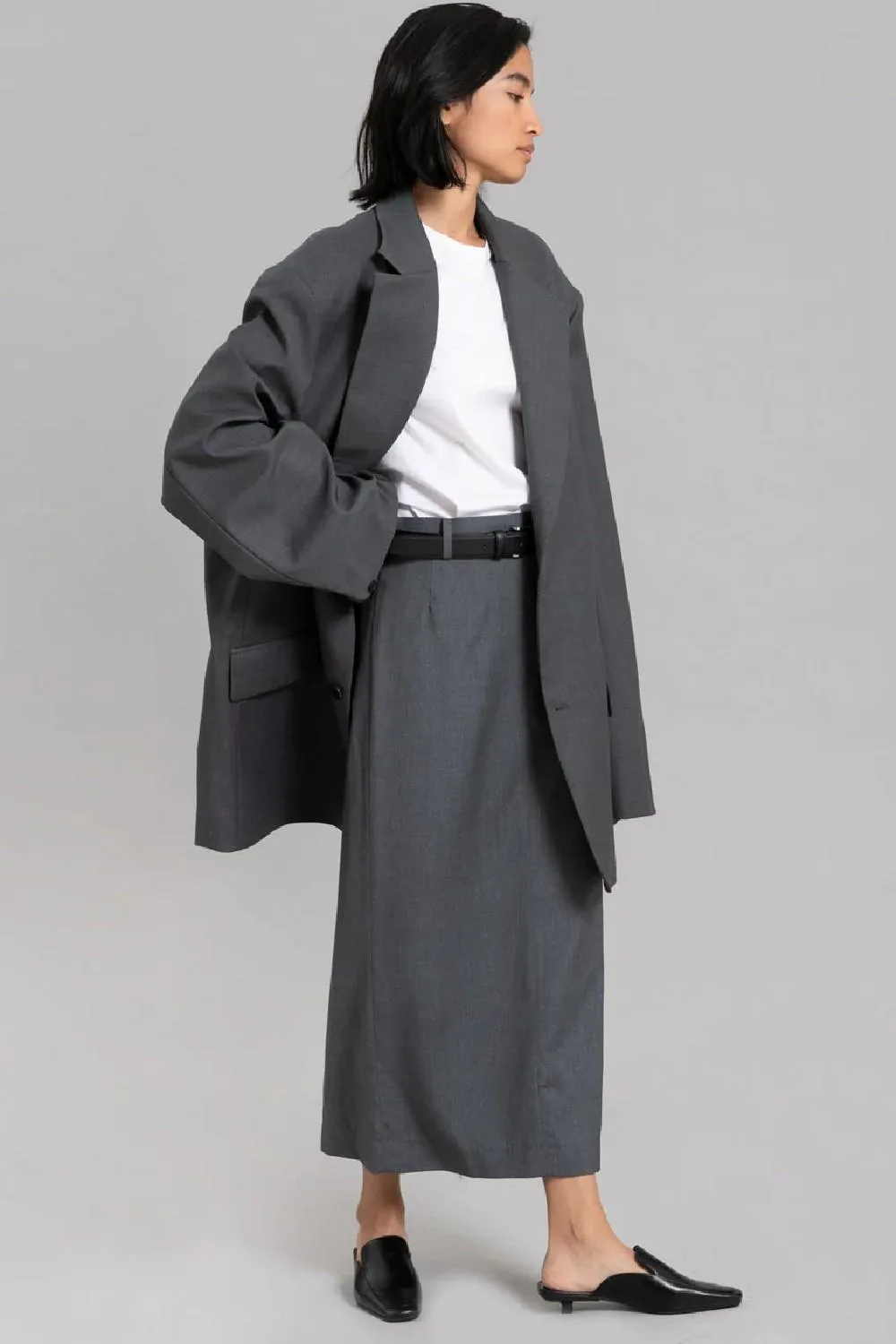 How To Stylishly Channel The Frazzled English Woman Trend