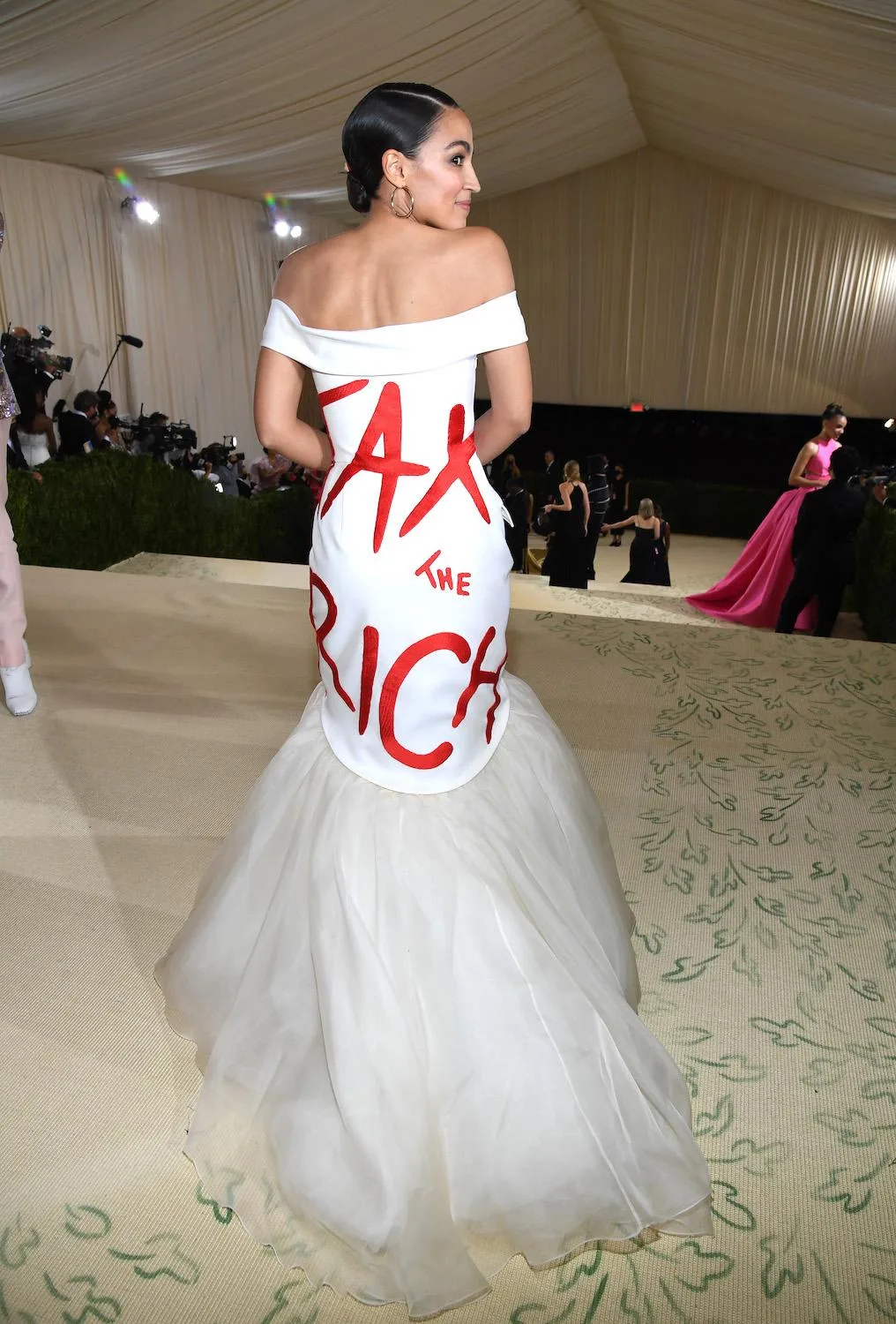 12 Ways To Be Invited To The Met Gala, Anna Wintour Approved