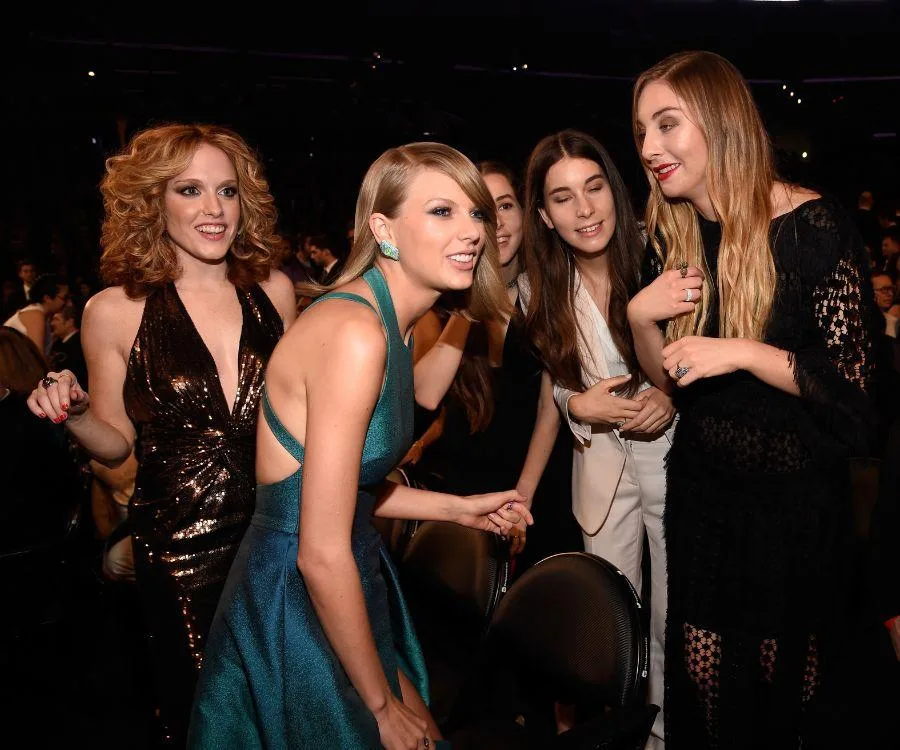 A Guide To All Of Taylor Swift’s Celebrity Best Friends