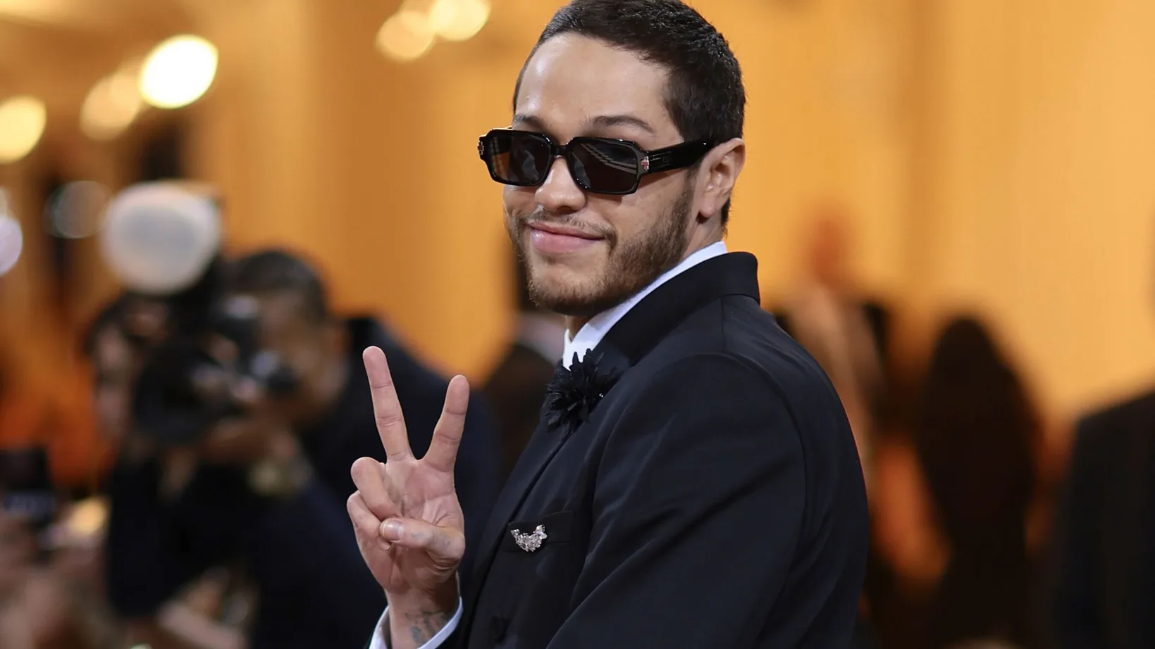 Pete Davidson's Dating History From Girlfriend Elsie Hewitt To Kim ...