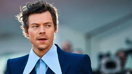 Harry Styles Debuts New Haircut