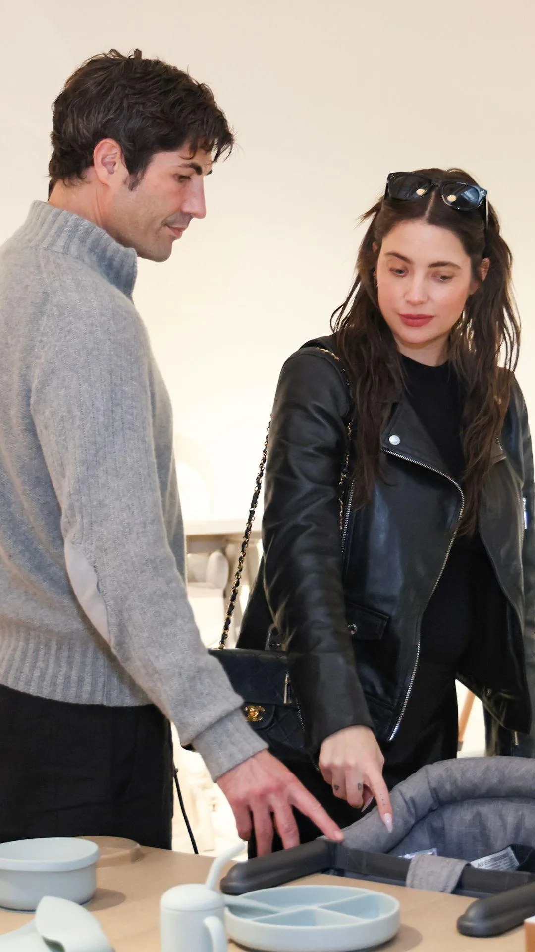 Ashley Benson & Brandon Davis: Married & Expecting | ELLE