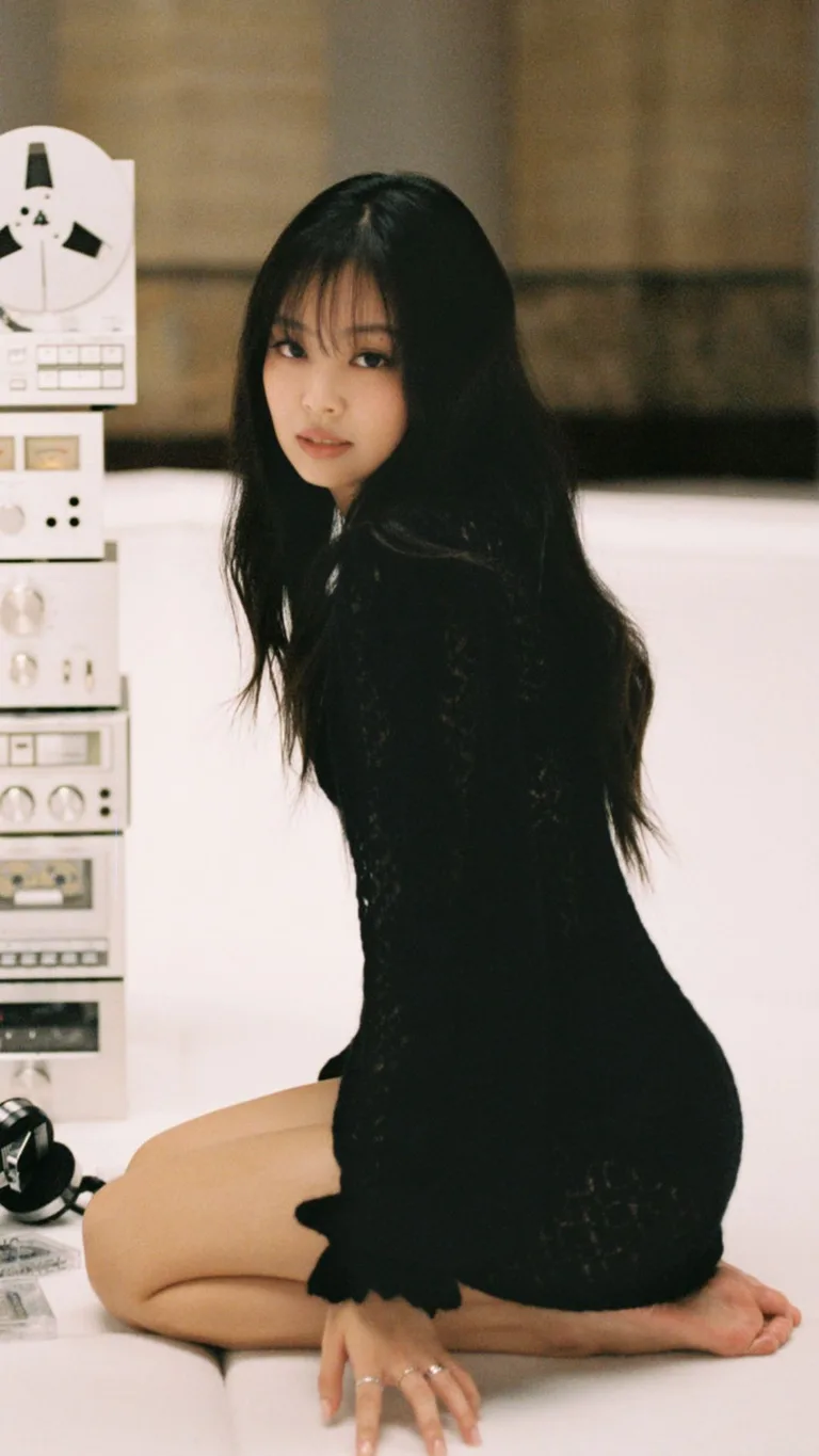 Jennie from Blackpink's stunning off-stage style moments | ELLE