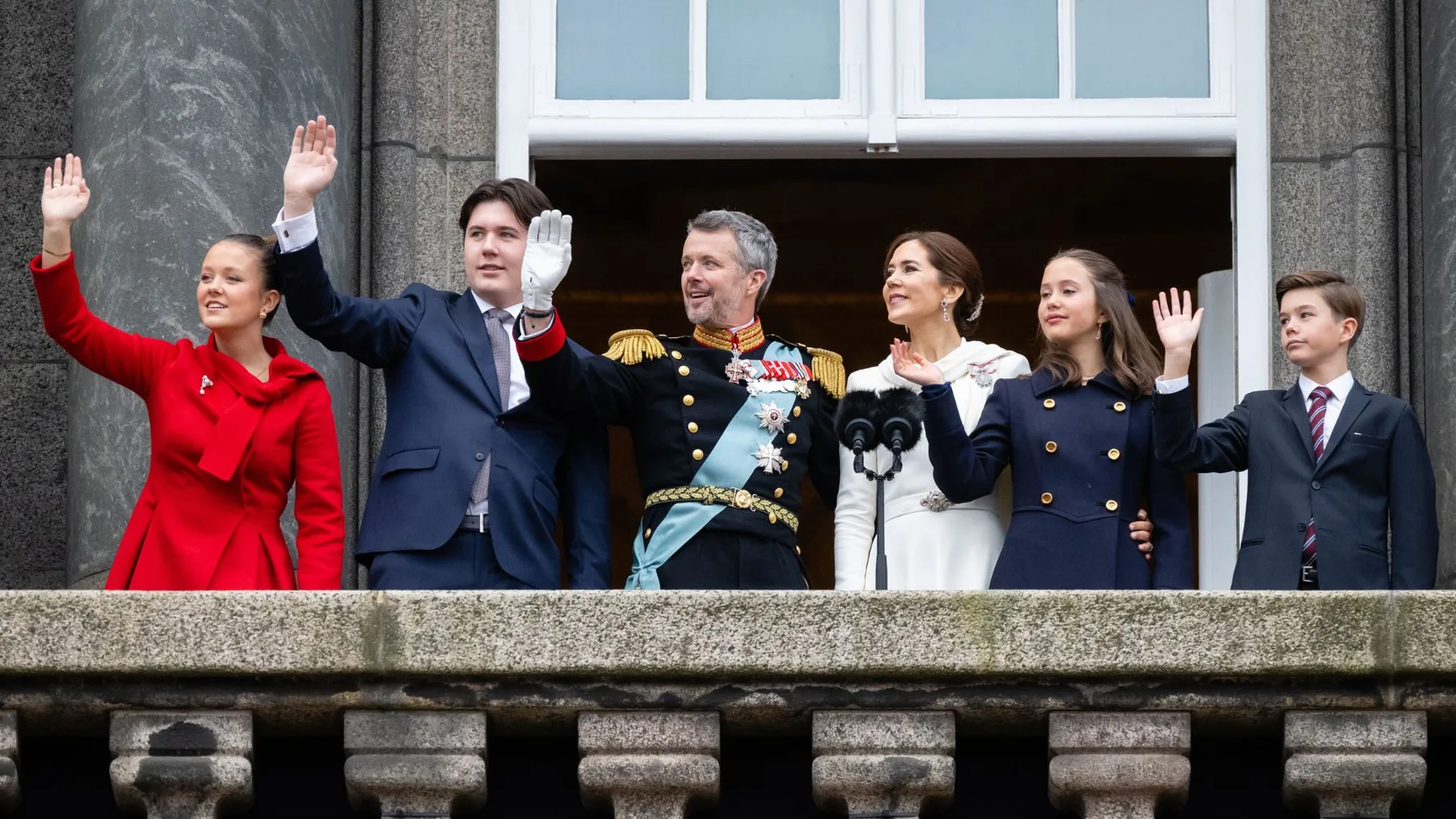 Queen Mary of Denmark’s Coronation Outfit Details | ELLE | ELLE