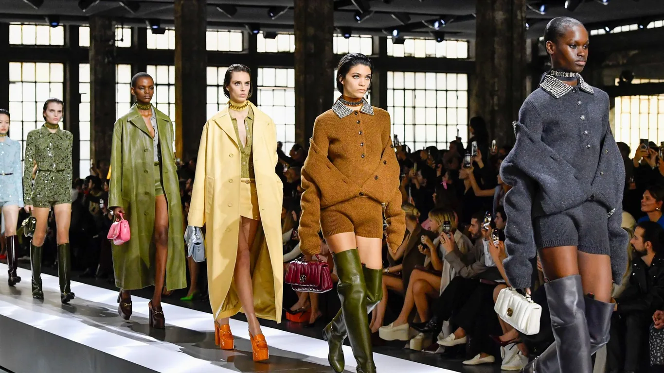 At Gucci Autumn Winter 2024, Expect The Unexpected | ELLE