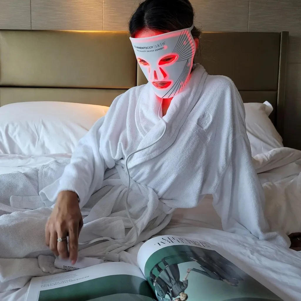 7 Of The Best LED Face Masks For Every Skin Concern | ELLE