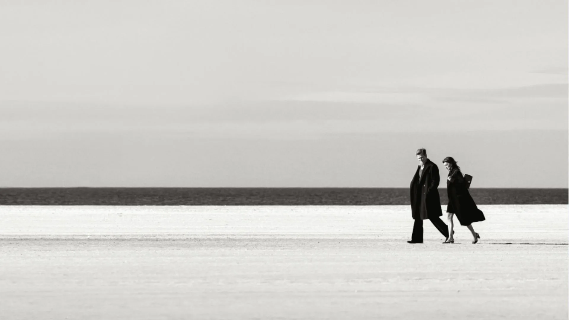 Penélope Cruz & Brad Pitt in Iconic Chanel Handbag Campaign | ELLE
