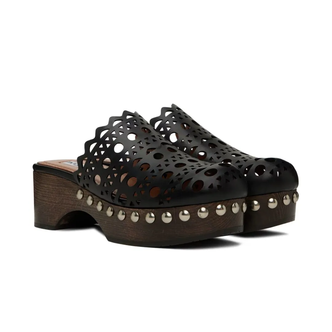 Clogs Are Back: 5 Styles We're Shopping In 2024 | ELLE