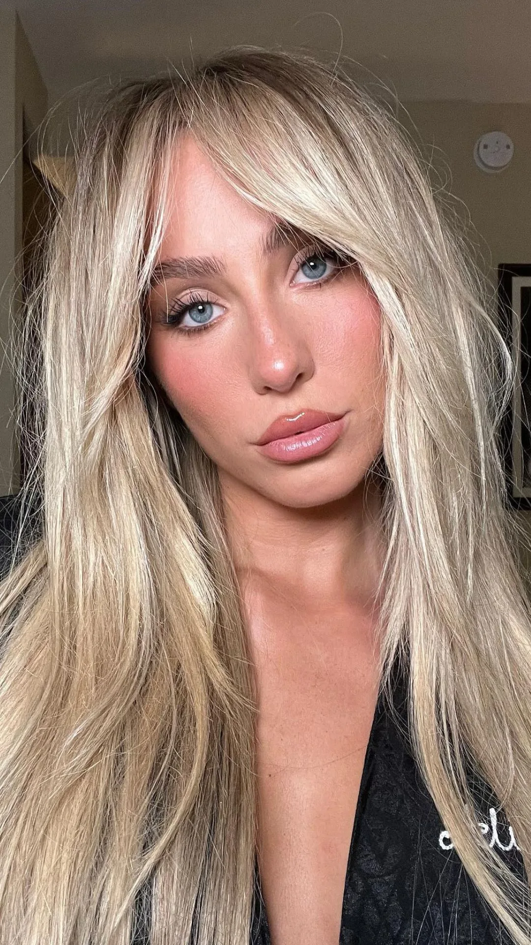 Alix Earle On Acne, Beauty Routine, & ‘Craziest’ GRWM | ELLE | ELLE