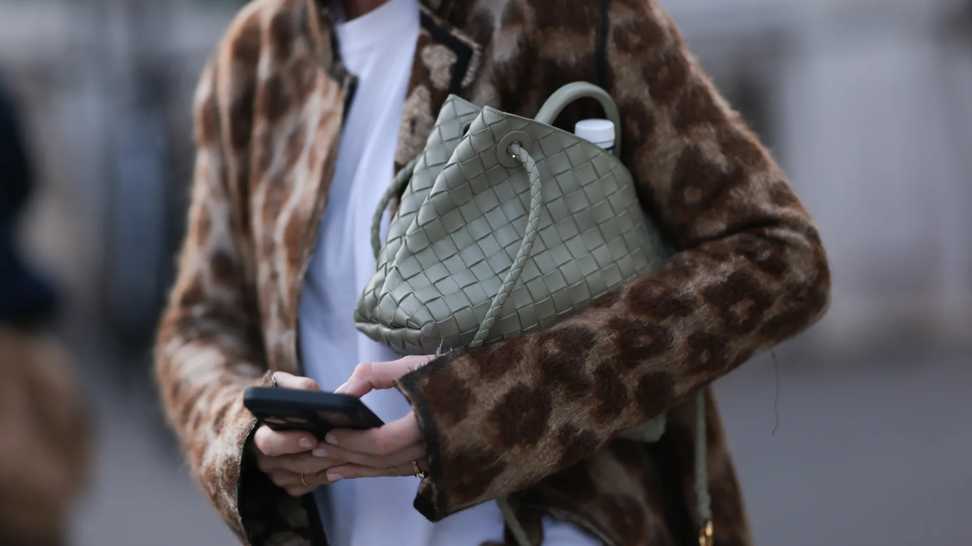 14 Best Online Fashion Sales To Shop In 2024