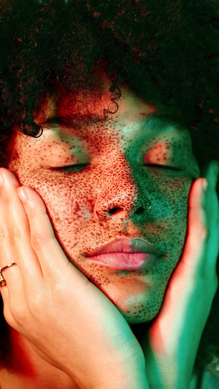 Here's What Vaping Does To Your Skin