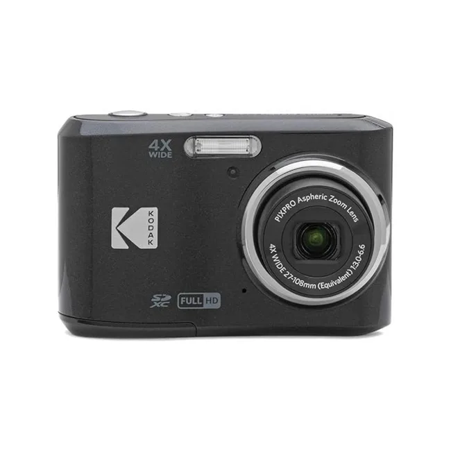 Cool Girls Use Digital Cameras For Instagram Photos | ELLE | ELLE