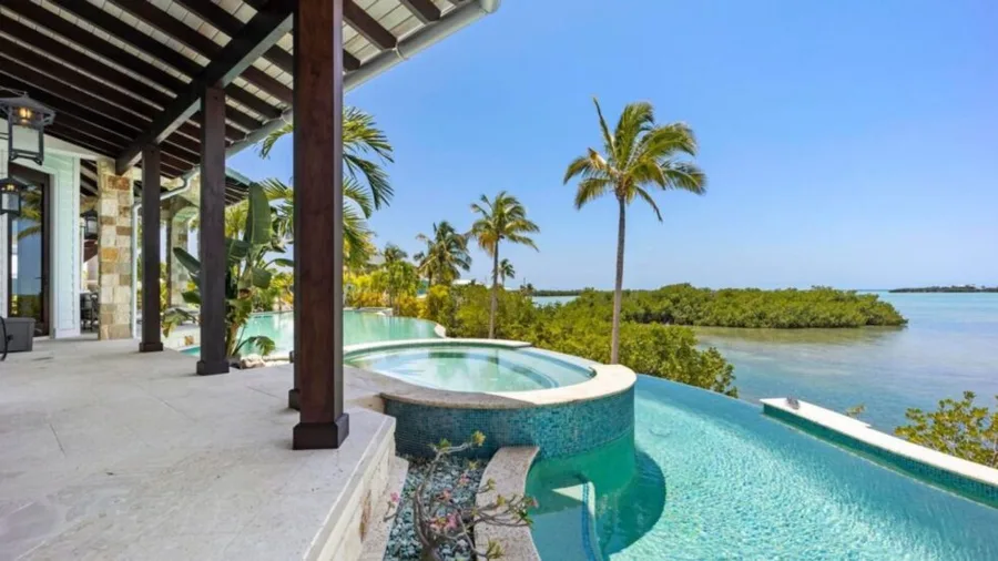 Inside Sydney Sweeney’s New Beachside Mansion | ELLE | ELLE