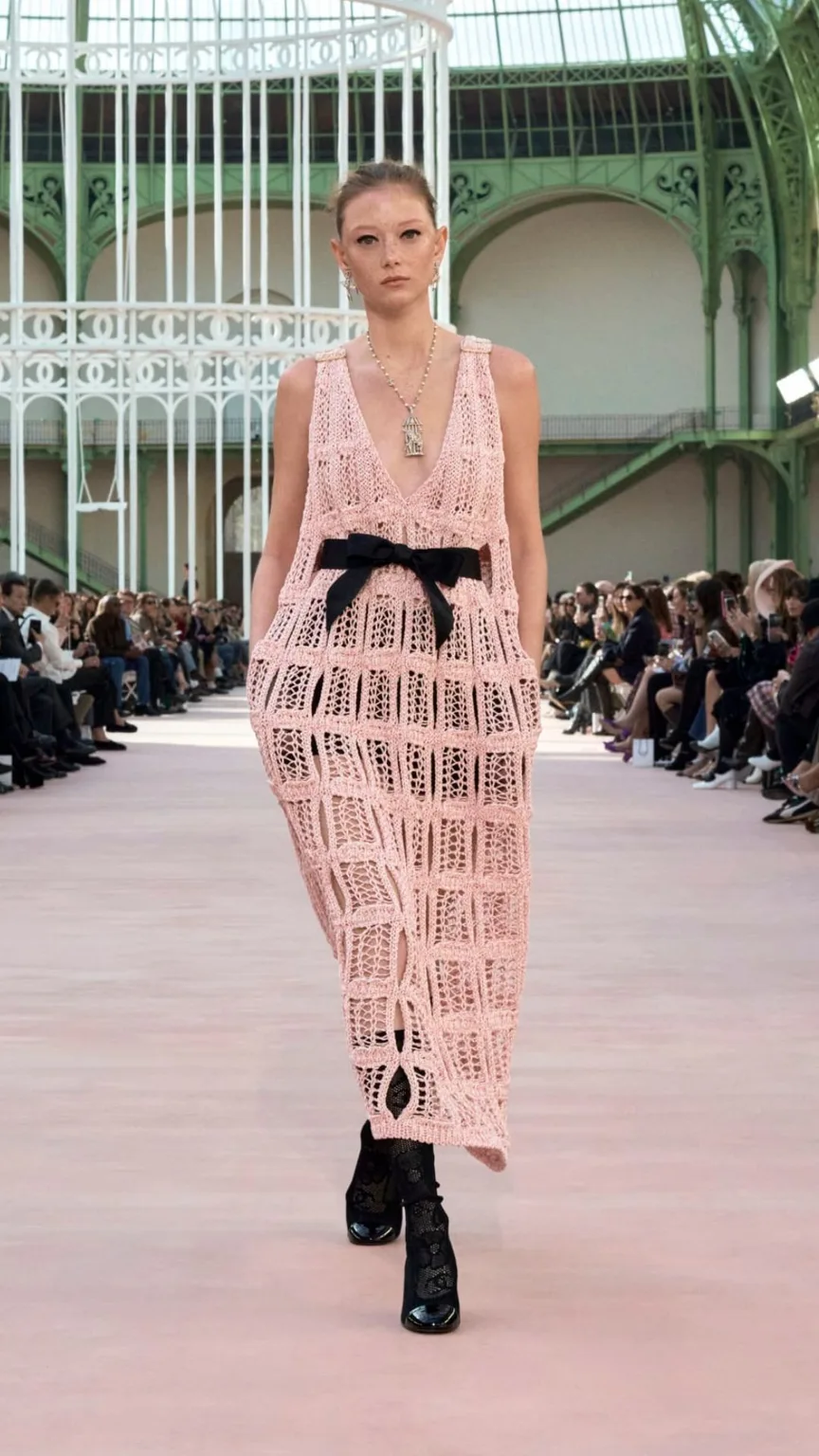 Chanel SS25 Captures Feminine Flights Of Fancy | ELLE