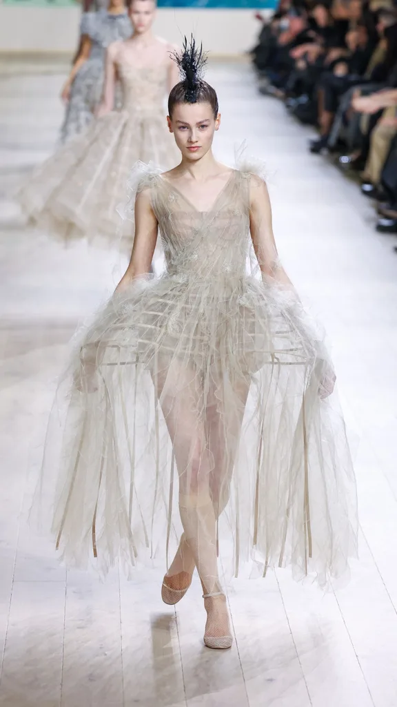 42 Looks From Haute Couture Week To Inspire The Modern Bride | ELLE