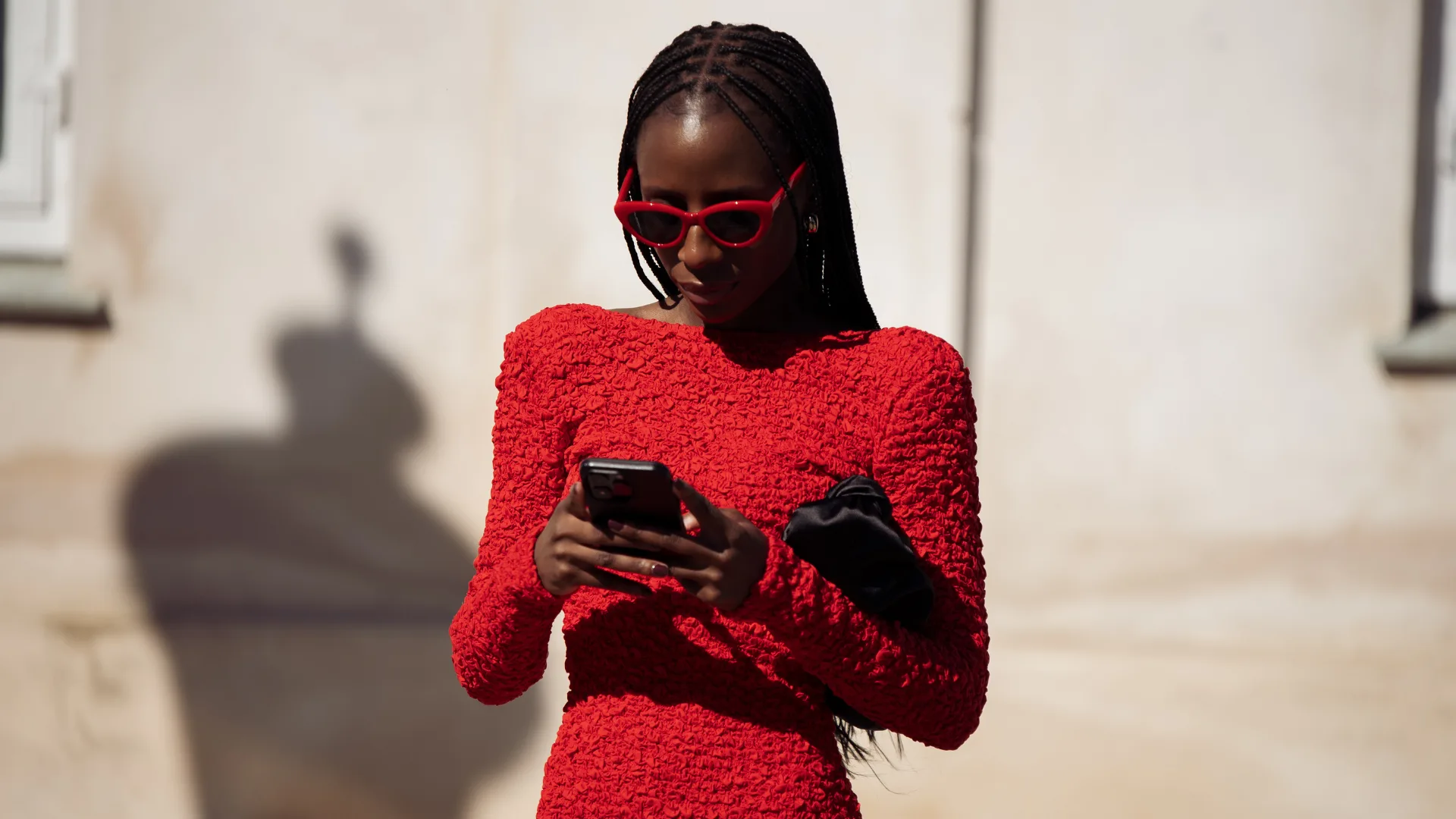 The 6 Dating Profile Bio Red Flags