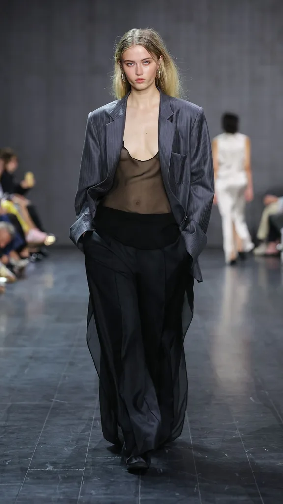 Gabriella Pereira's Beare Park Sirens Balance Softness & Strength