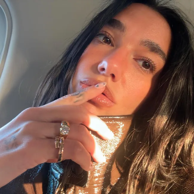 Dua Lipa’s Engagement Ring From Callum Turner Set A Huge 2025 Bridal Trend
