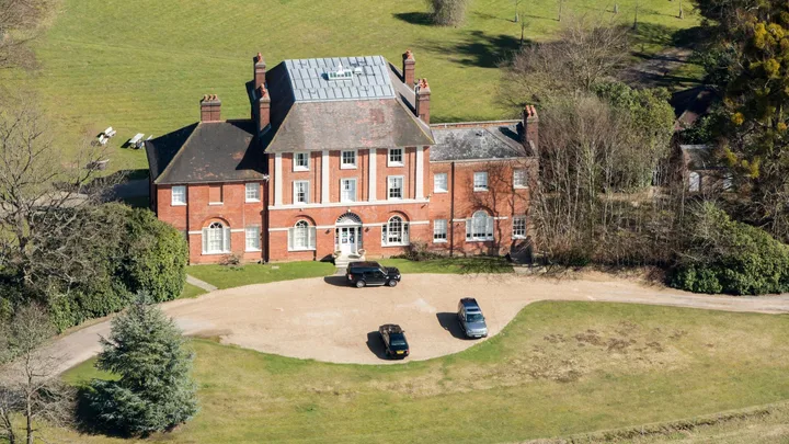Inside Forest Lodge: Kate Middleton & Prince William's $33 Million ...
