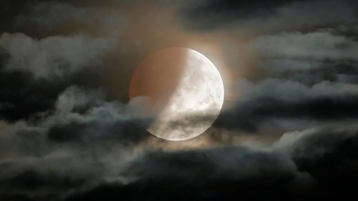 January New Moon In Capricorn Wants You To Seize The Reins