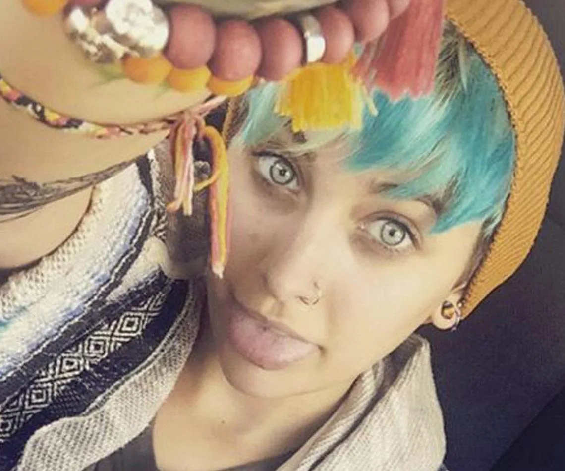 Paris Jackson dyed her hair to match friend's prom gown