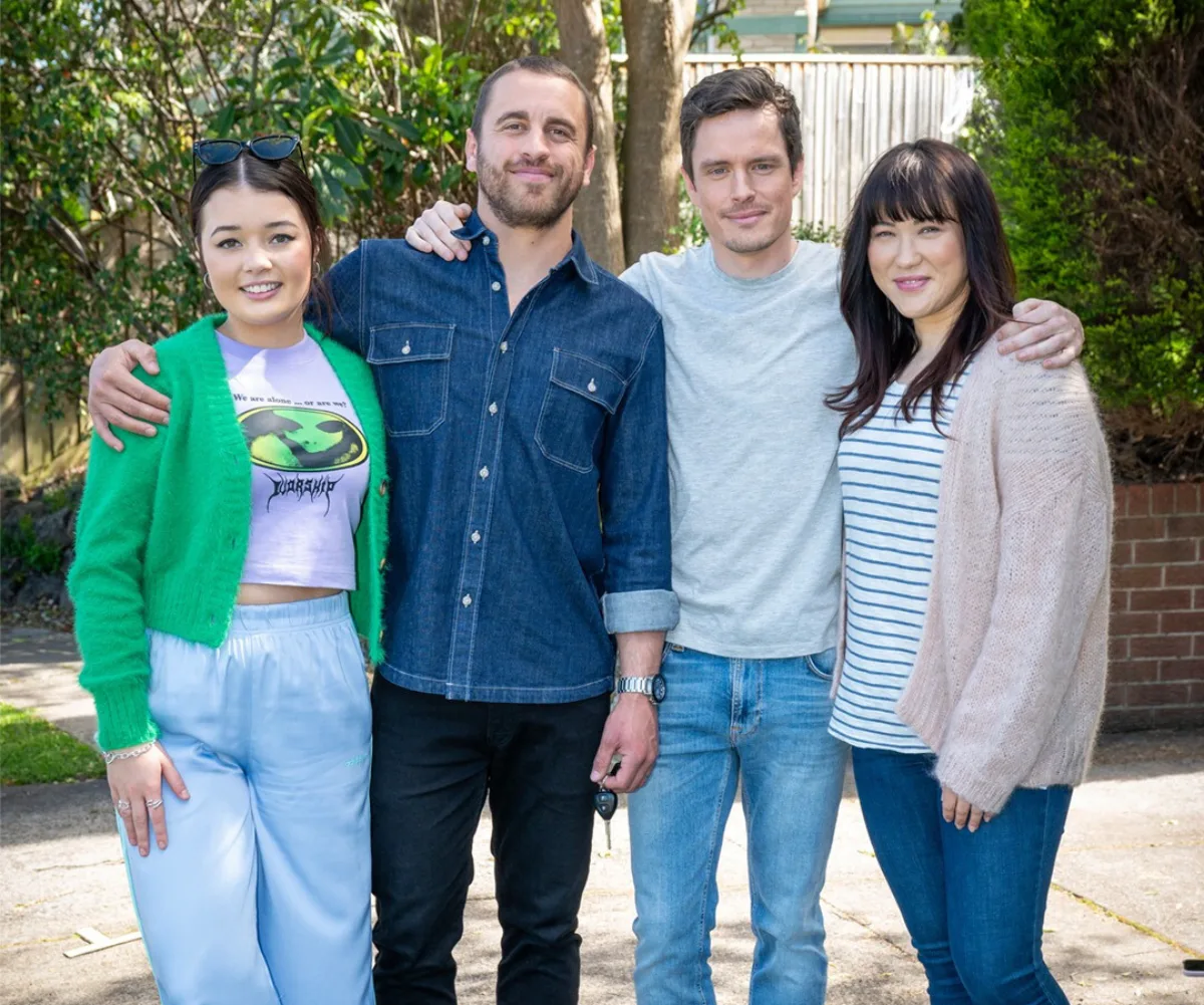 Neighbours cast | Now To Love