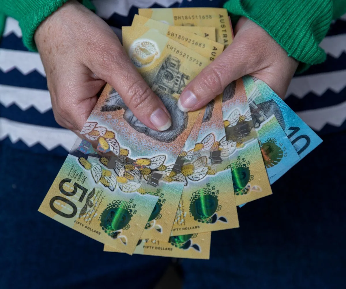 8 Financial Empowerment Tips For Women | Now To Love