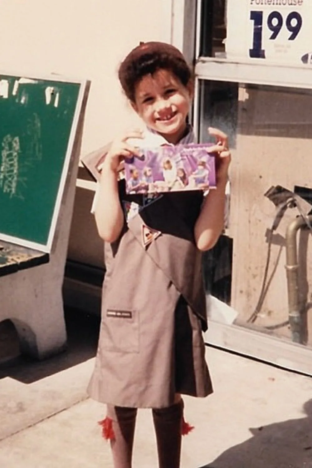 Rare photos of Meghan Markle young | Now To Love