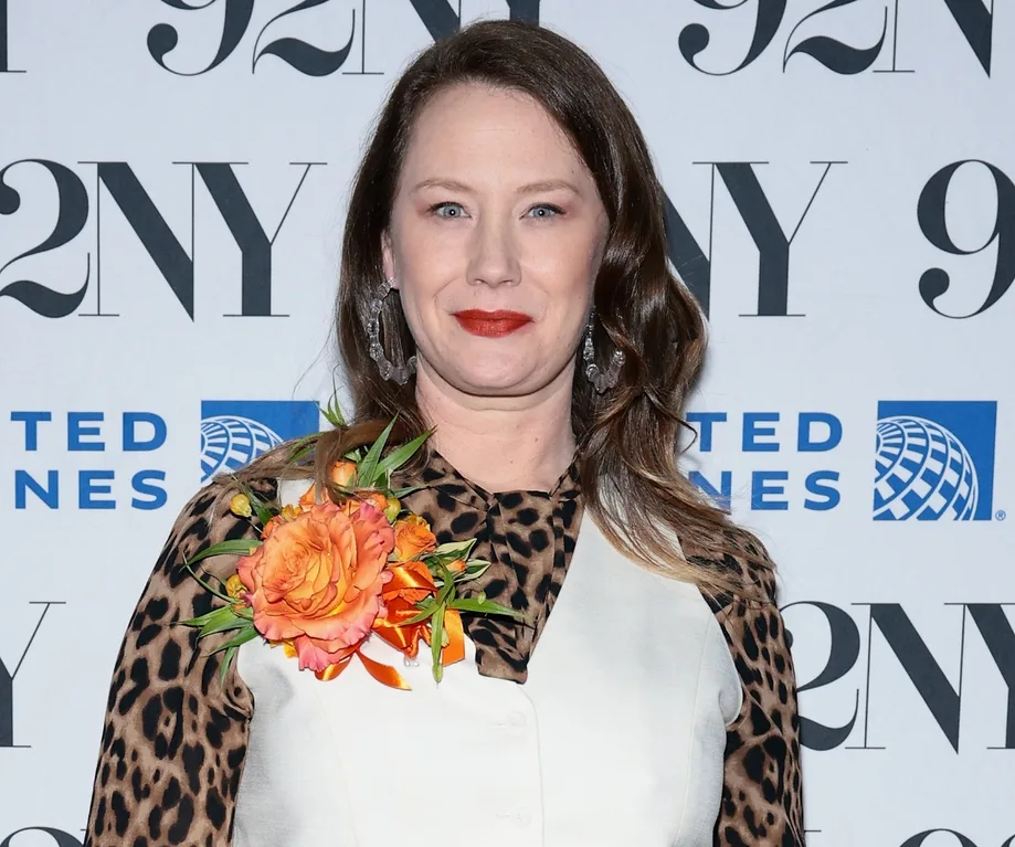 Tom Hanks breaks silence on daughter's bombshell memoir | Now To Love