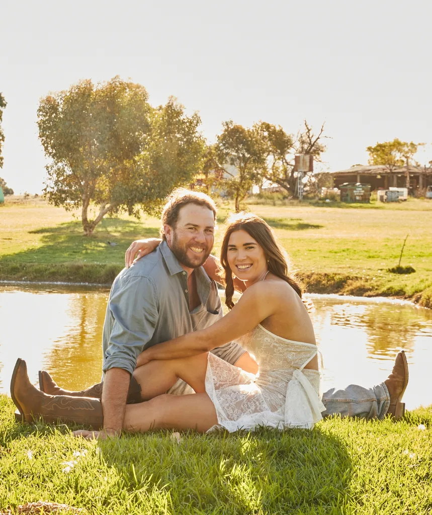 Farmer Wants A Wife: Dustin & Sophie's farmhouse renovation! | Now To Love