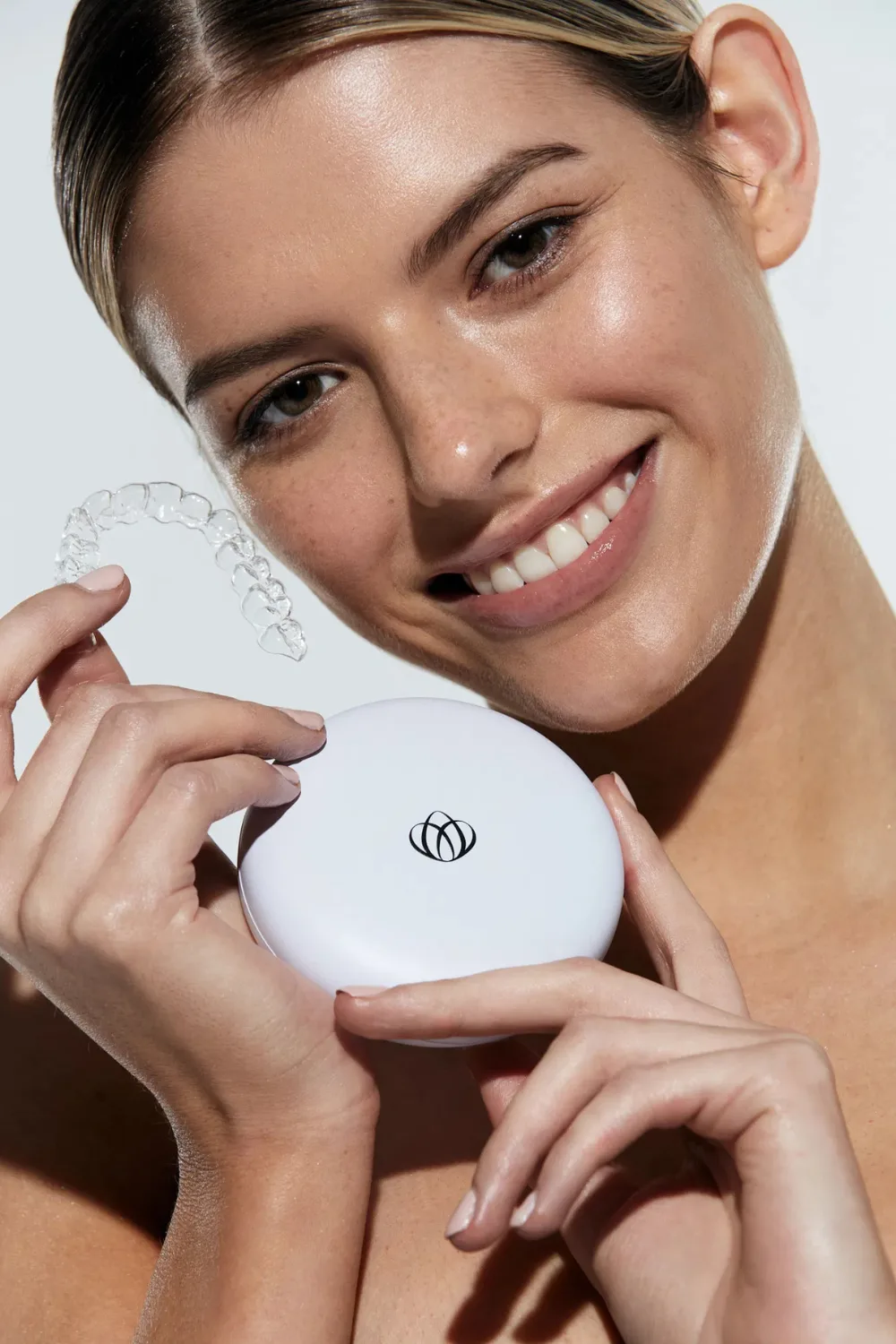 These Linea clear aligners are practically invisible