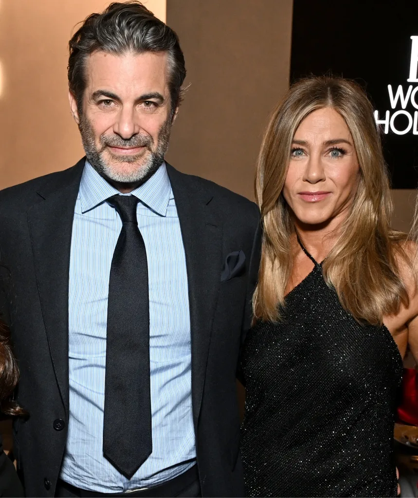 Brad Pitt & Jen Aniston back together?! | Now To Love