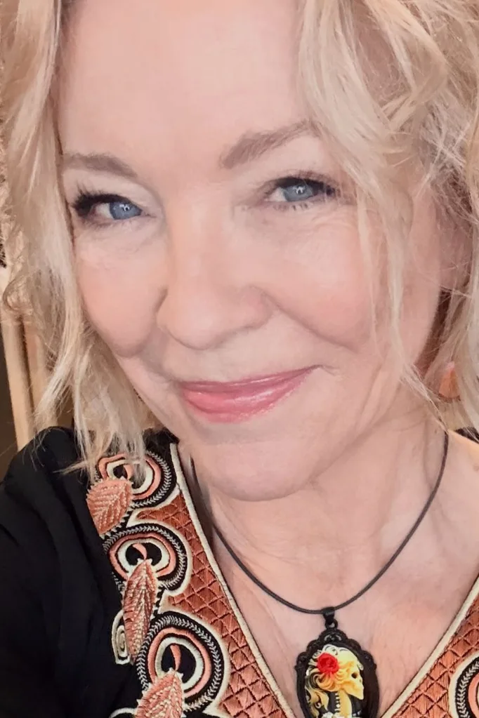 Rebecca Gibney tells of 'next chapter' after candid family admission