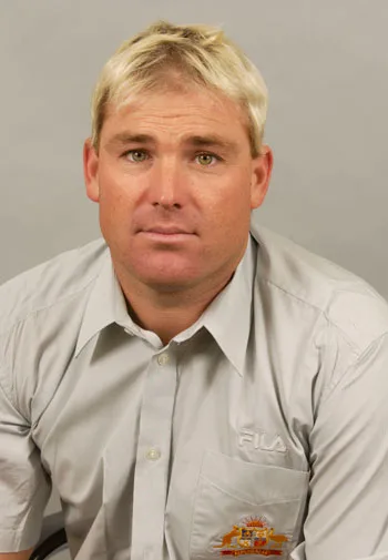 How Shane Warne looks so youthful