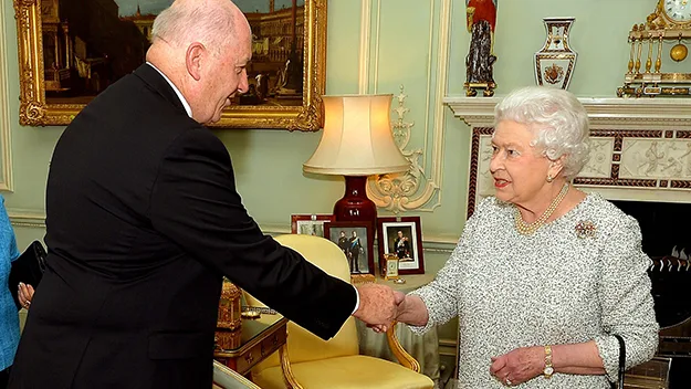 Peter Cosgrove to host William, Catherine and George