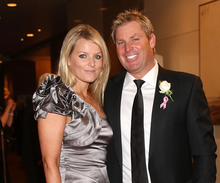 Shane Warne accidentally admits cheating on Simone