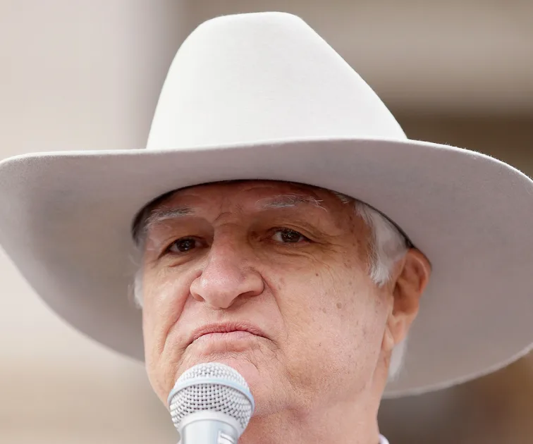 Bob Katter calls for end to Middle Eastern immigration