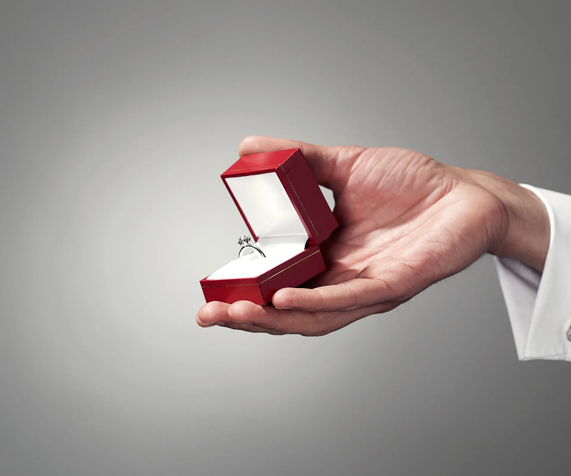 Canberra man loses bid to get engagement ring back